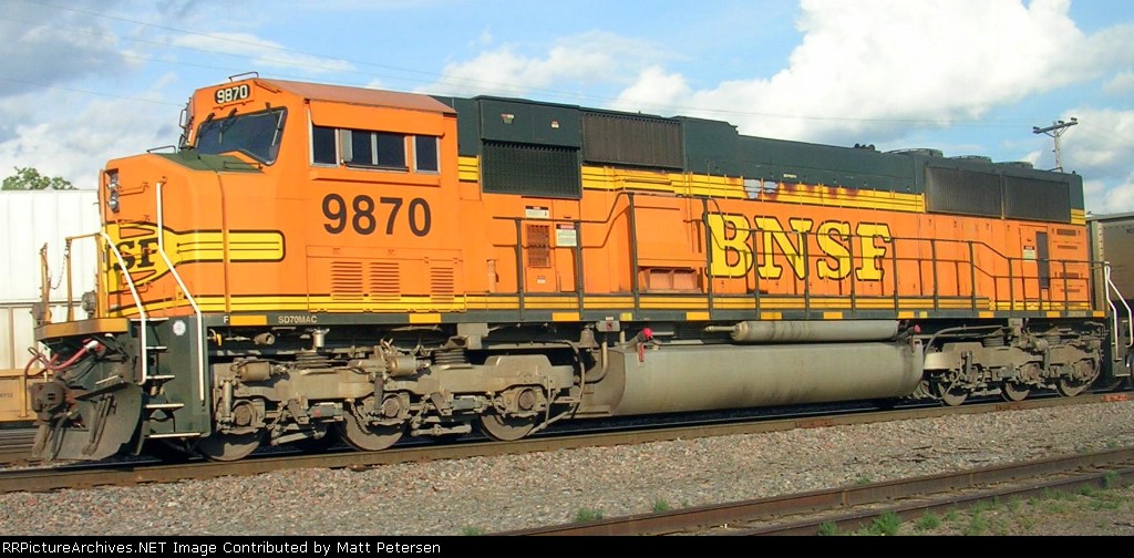 BNSF 9870